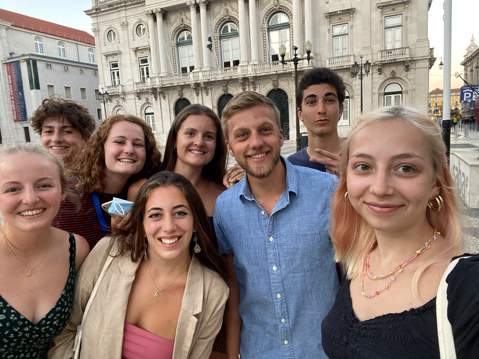 College Student Volunteering Programs For Groups | IVHQ