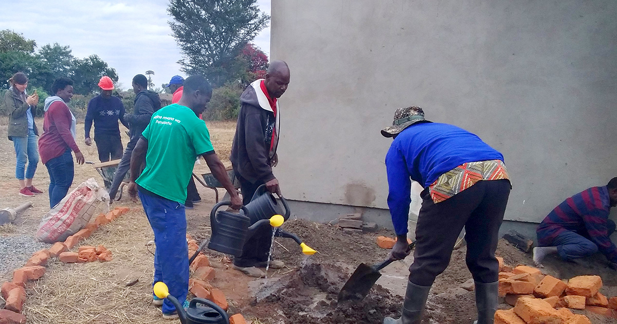 Construction and Renovation Volunteer Project in Malawi | IVHQ